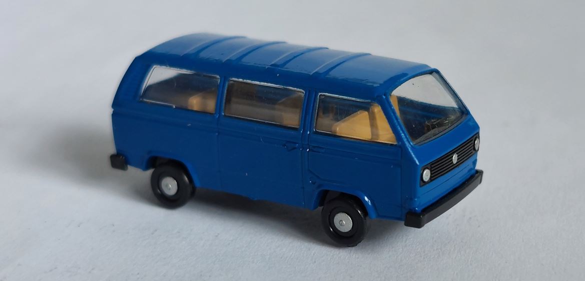 Trix 00008 N Volkswagen T3 Blue, without box – AnnieKits